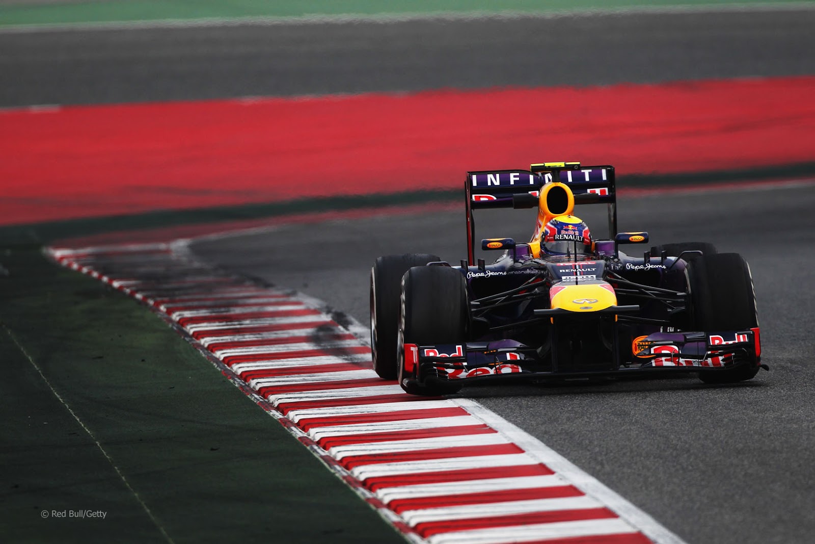 Red Bull RB9 2013 F1 Wallpaper