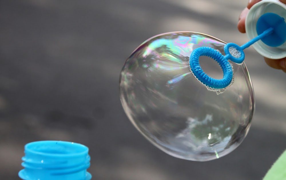 Growing a STEM Classroom: BUBBLES - A GREAT STEM Activity to Use ANY ...
