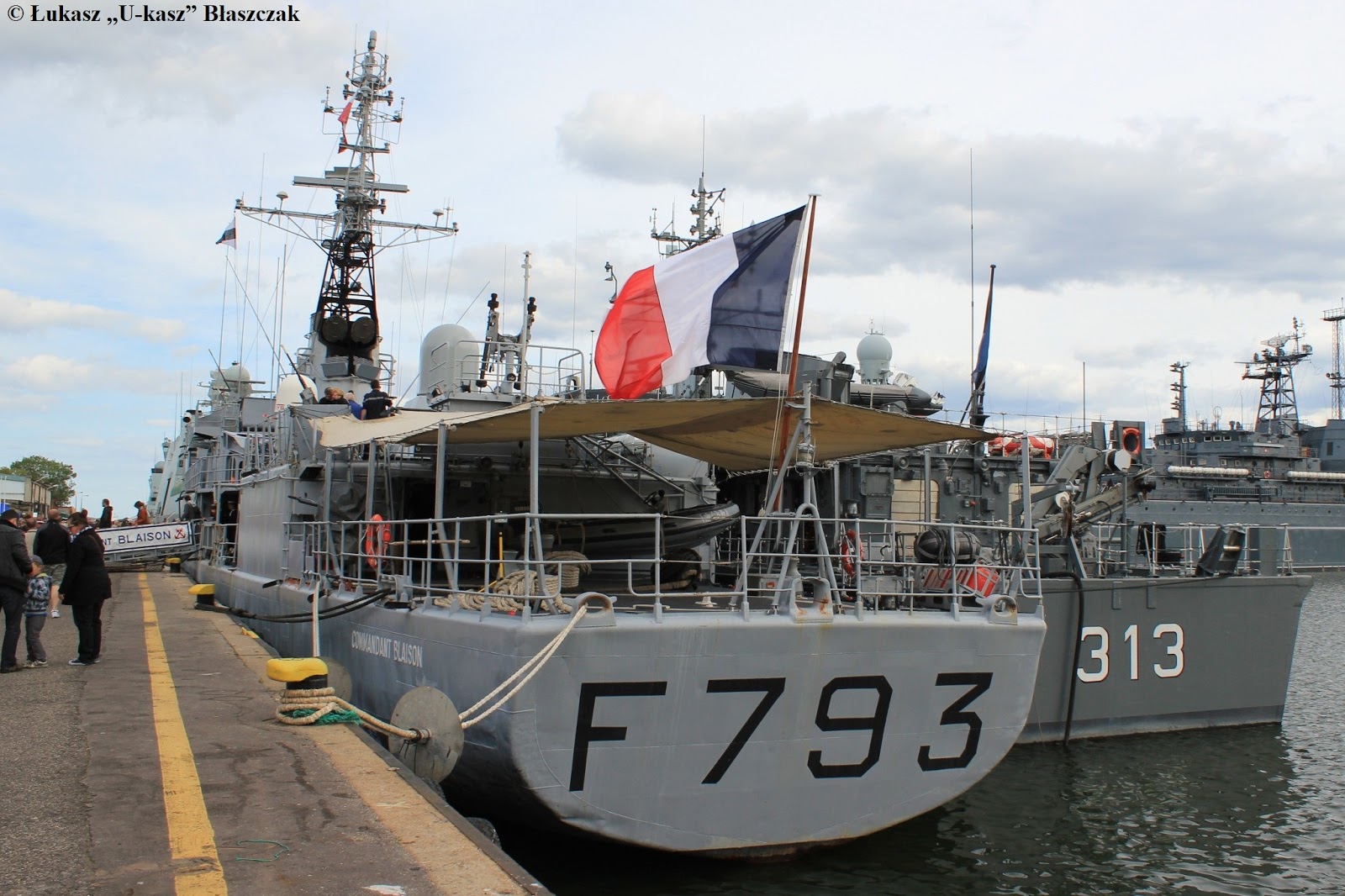 W obiektywie shipspottera czyli z migawką nad portową sadzawką: Z cyklu ...