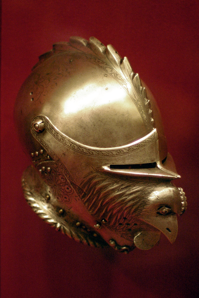 Korok csodái: Grotesque helmet and other parade helmet / Groteszk és ...