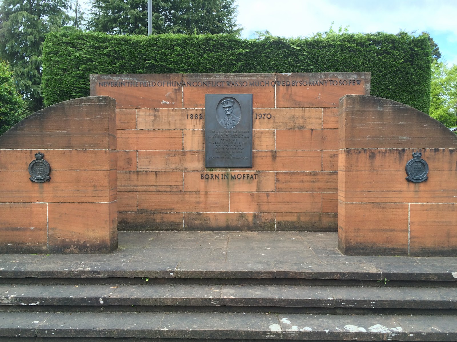 Mad Tin Hatter!: Dowding Memorial + random garden Spitfire IX