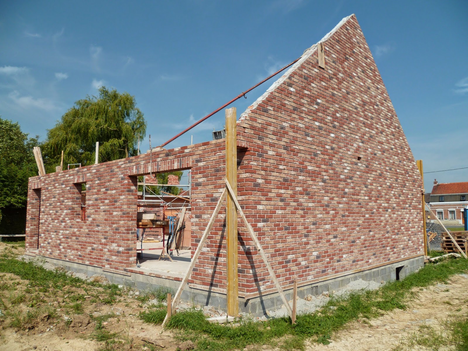 Notre maison à ESTAIRES: Et un Pignon