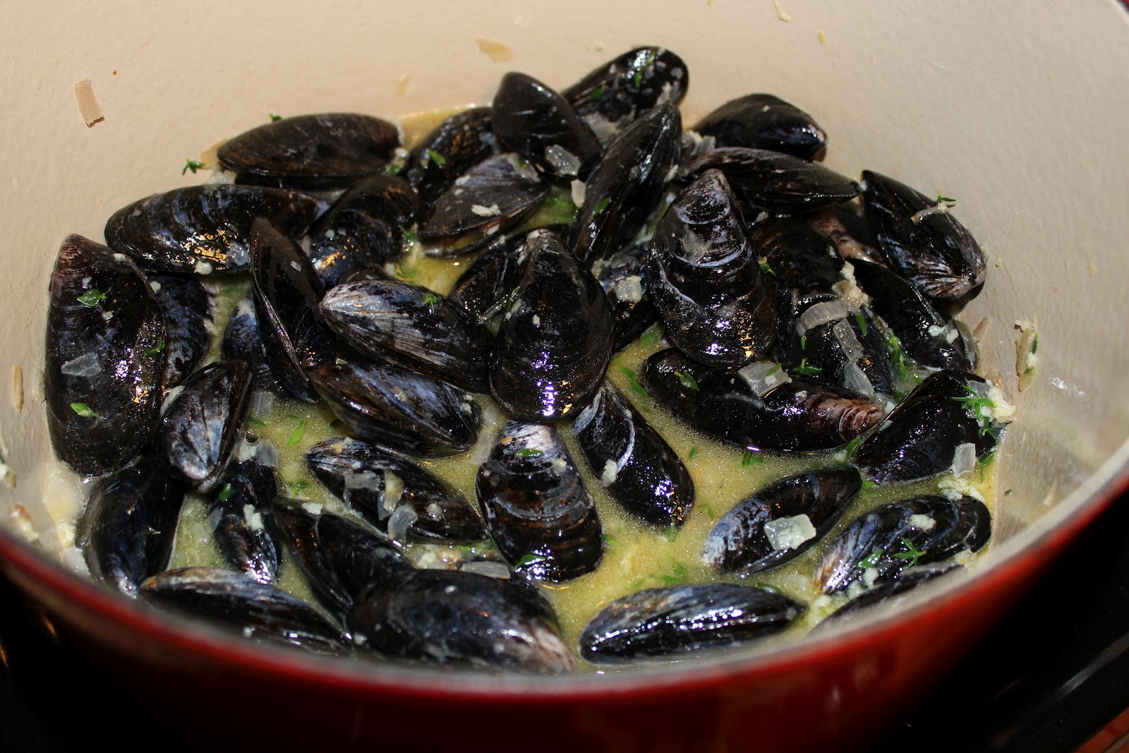 The Garlic Press: Mussels Steamed in White Wine
