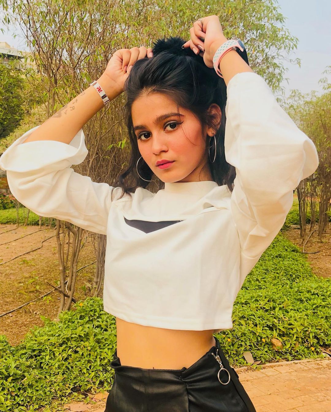 Mahi Singhvi Mishty in White Top Photos Images Collection