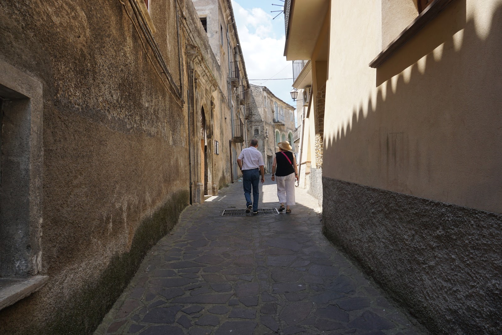 Samuel Gruber's Jewish Art & Monuments: Remnants of the Jewish Quarter ...