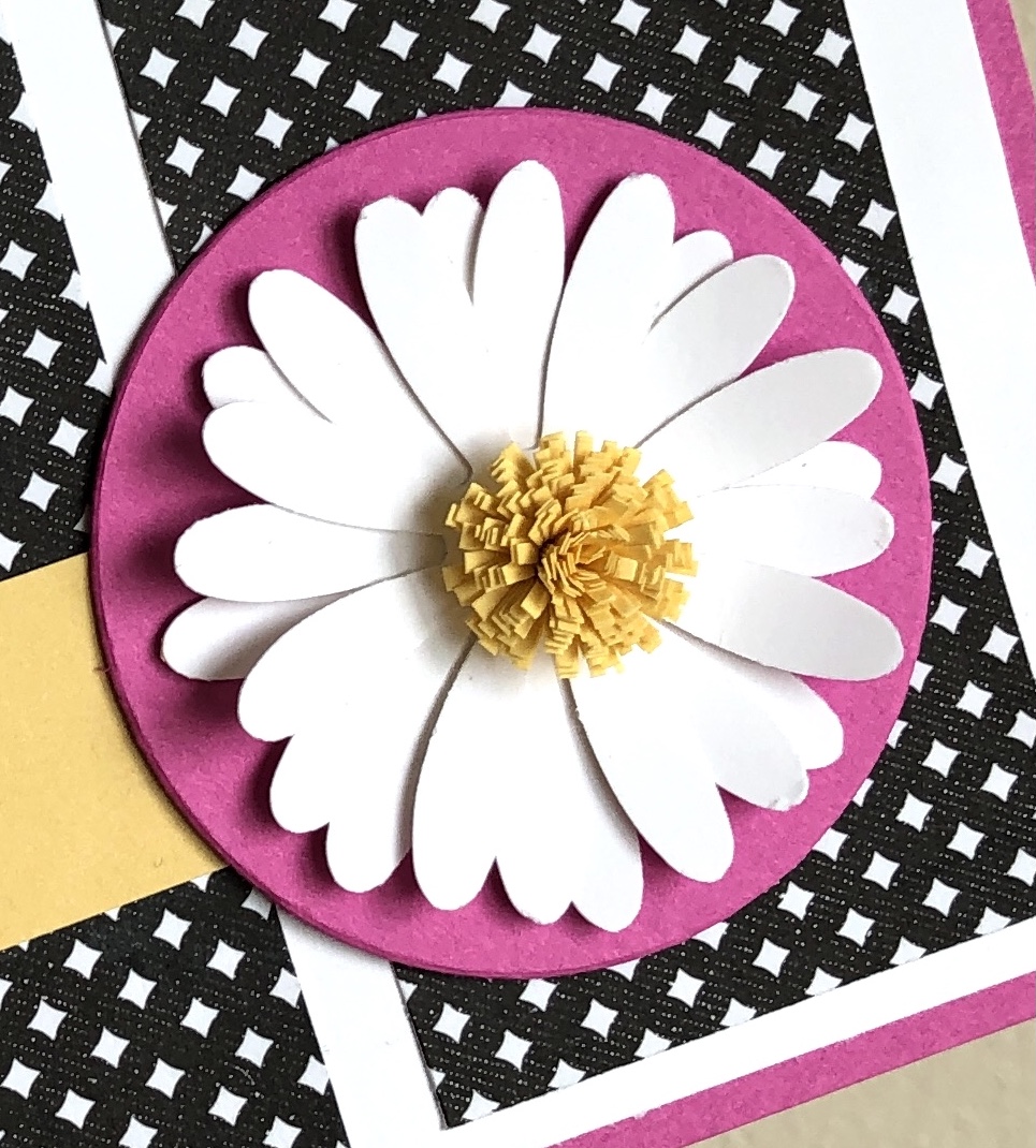 Paper Daisy Crafting: Daisy Punch card with quilled flower centre ...