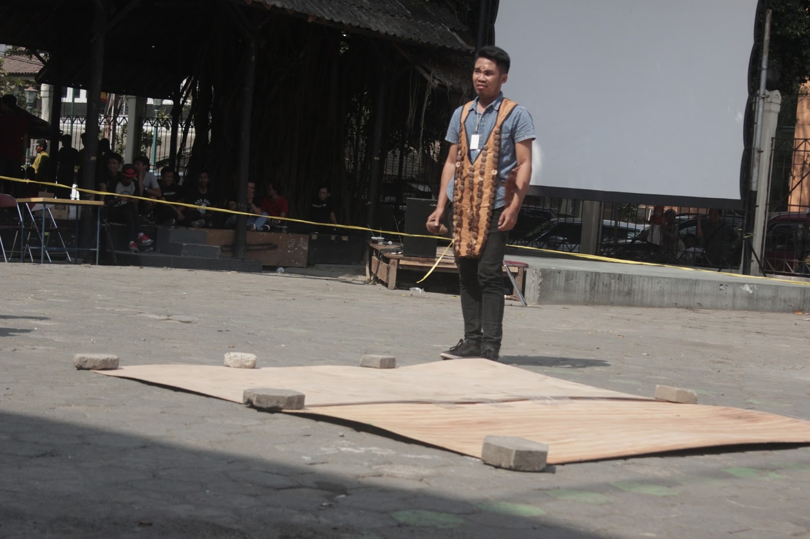 Permainan Habayang (bagasing) | HIMAPAKAT DIY