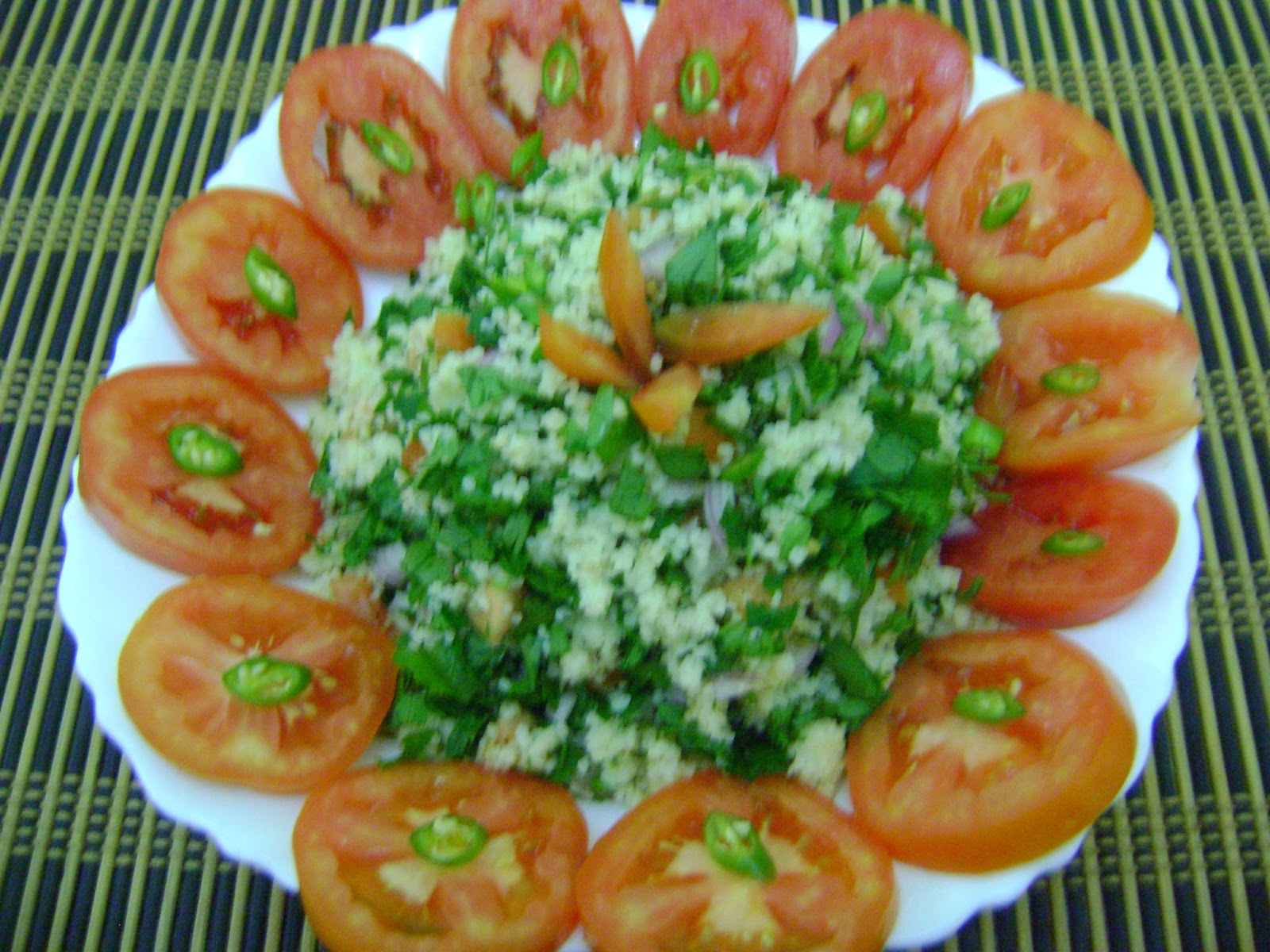 Bethica's Kitchen Flavours: Tabbouleh (Lebanese Salad)