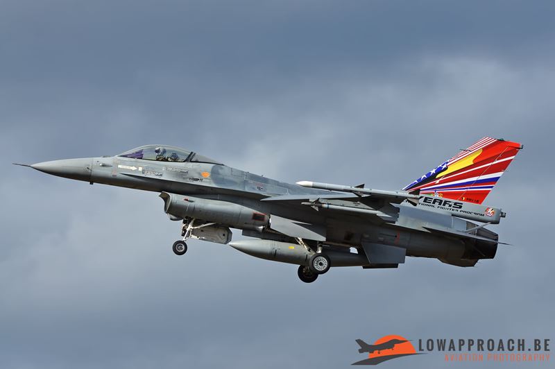 Belgian Air Force unveils special tail Fighting Falcon to celebrate 45 ...