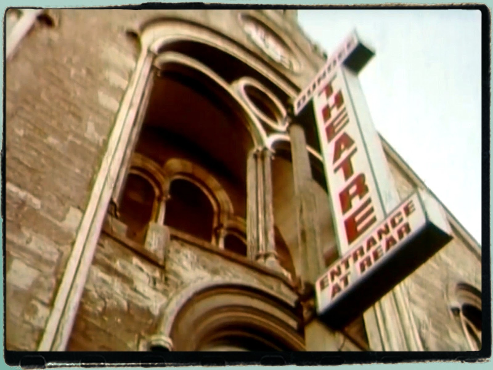 RETRO DUNDEE: THE REP THEATRE - LOCHEE ROAD