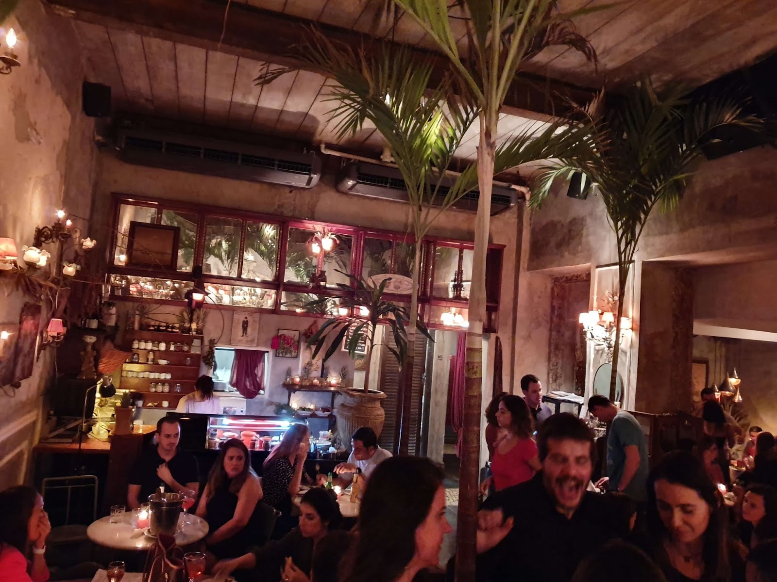 Canastra Rosé, em Botafogo: happy hour, aniversários e bons drinks ...