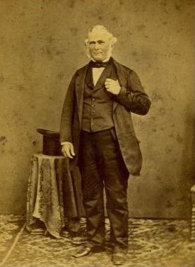 Etahi Taputai : Johnny Jones & Henry Crook