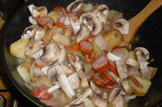 Madhouse Family Reviews: Globecooking recipe : Pytt i Pana (Sweden)