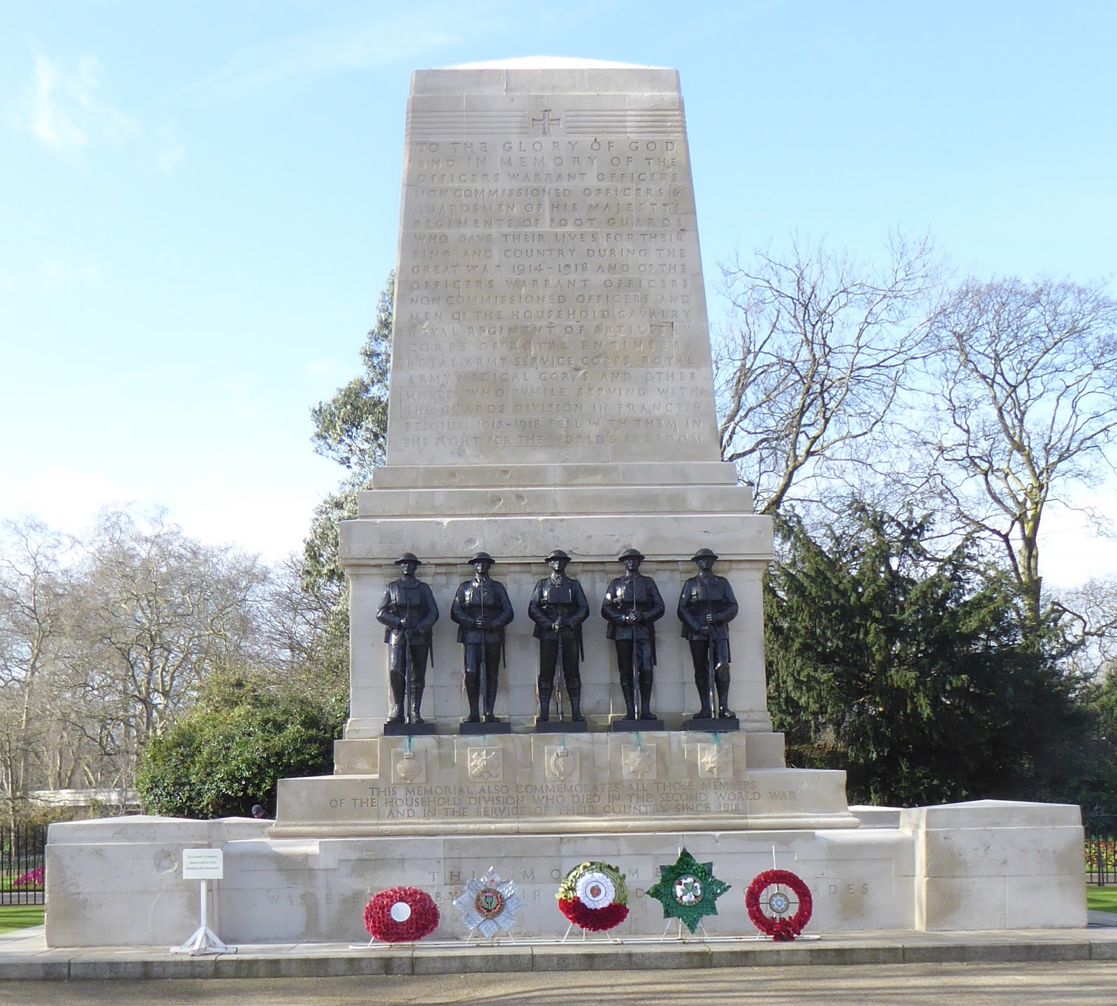Northumbrian Gunner: London - Guards Memorial