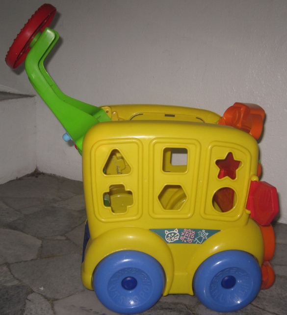 JuaiMurah: Musical Bus Activity Wagon