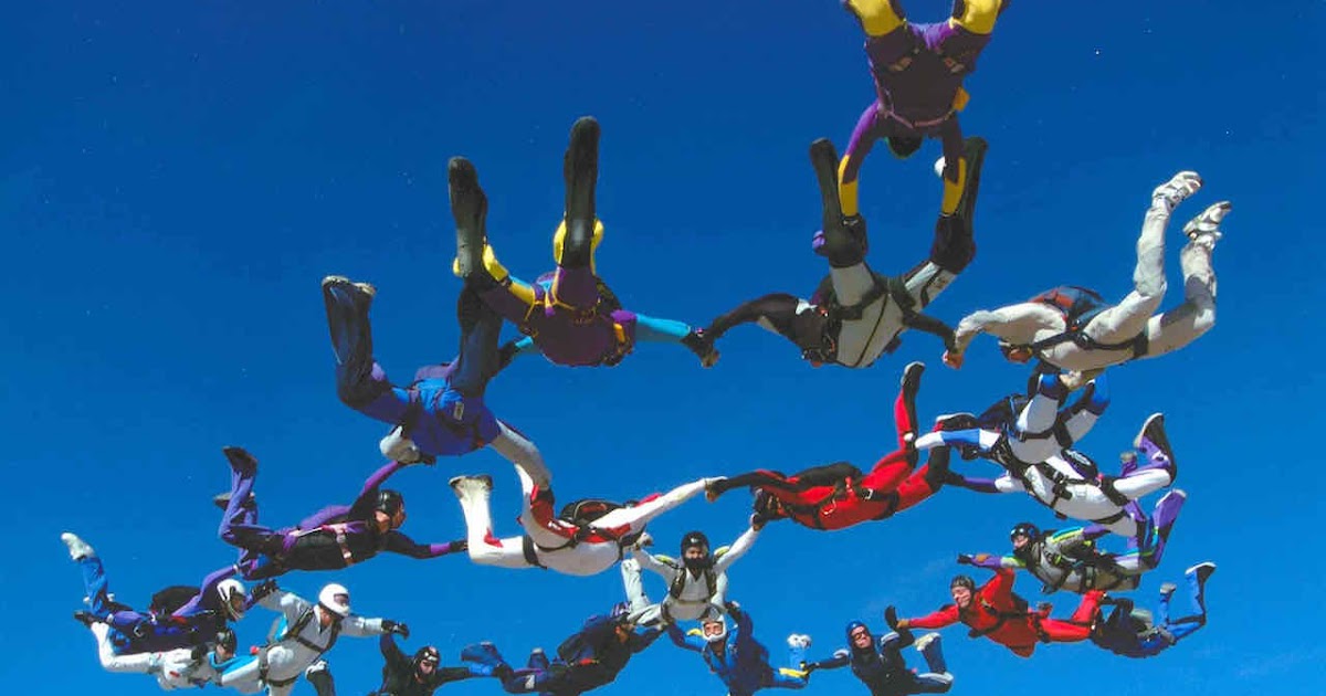 Eye on the Edge: Skydiving boogies