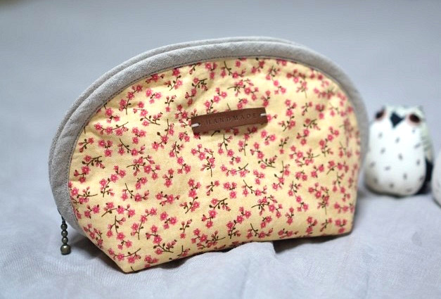 Half-Moon Pouch - My DIY Tutorial | How Easy Way To