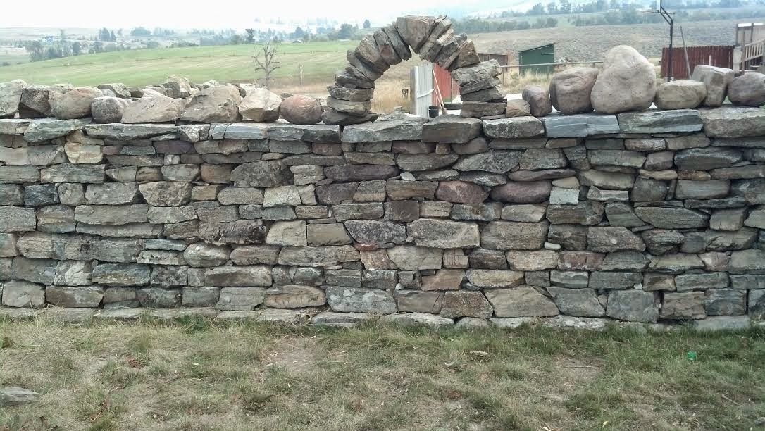 Dry Stone Building: 100 foot long 4 1/2 foot high free standing stone ...
