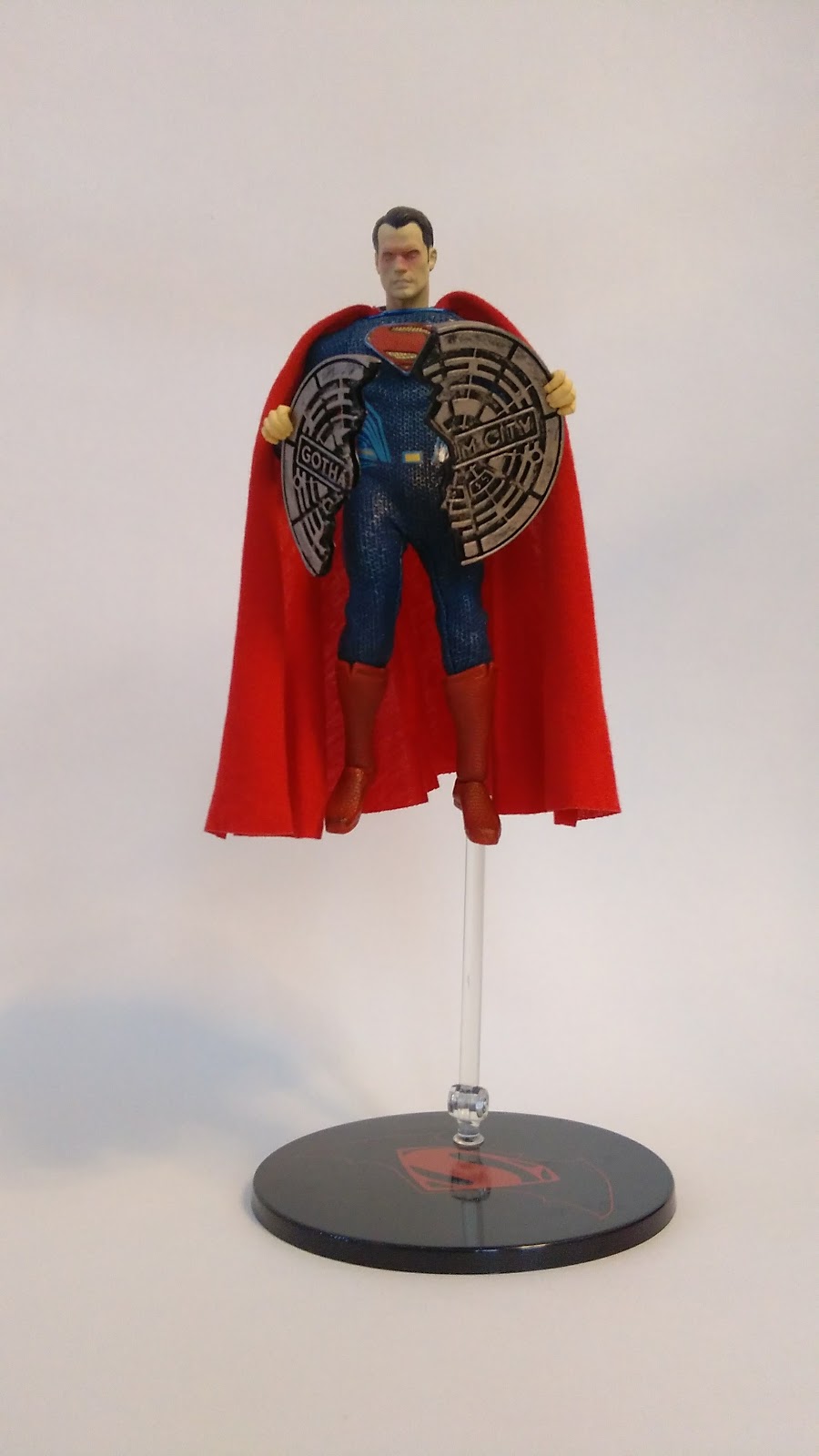 Mezco Superman Bootleg