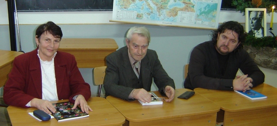 LYCEUM - SUBCETATE: La mulți ani poetului și prietenului IONEL SIMOTA!