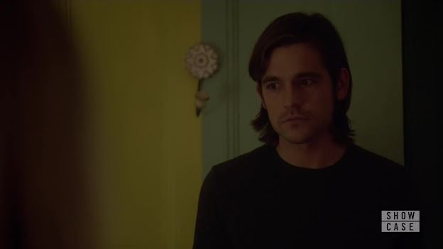 ausCAPS: Jason Ralph shirtless in The Magicians 1-10 "Homecoming"