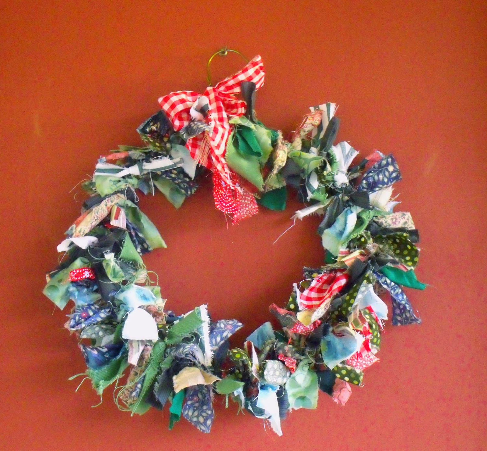 Tales from Dorry: DIY No-Fuss Christmas Wreath