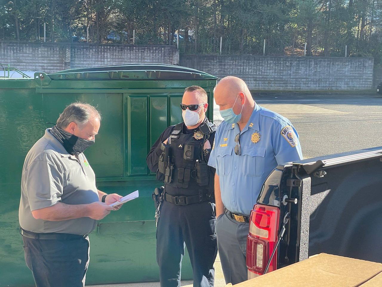 St. Mary's County Sheriff's Office - News: Sheriff's Office Helps Feed the Hungry for Thanksgiving