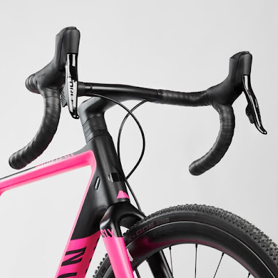 Canyon Inflite CF SLX 9 edición Super Pink: ¡luce el rosa! ~ Ultimate ...
