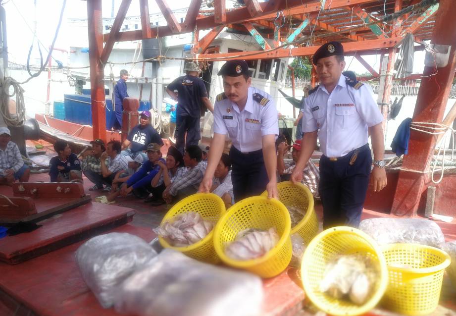 Pabila Penaku Menari: APMM tahan dua bot nelayan Vietnam, hasil laut ...