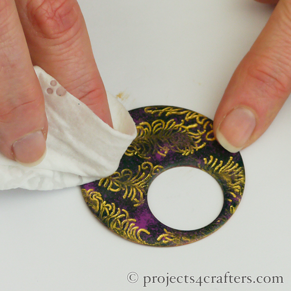 Projects4Crafters.com: Embossed Feather Efcolor Pendant