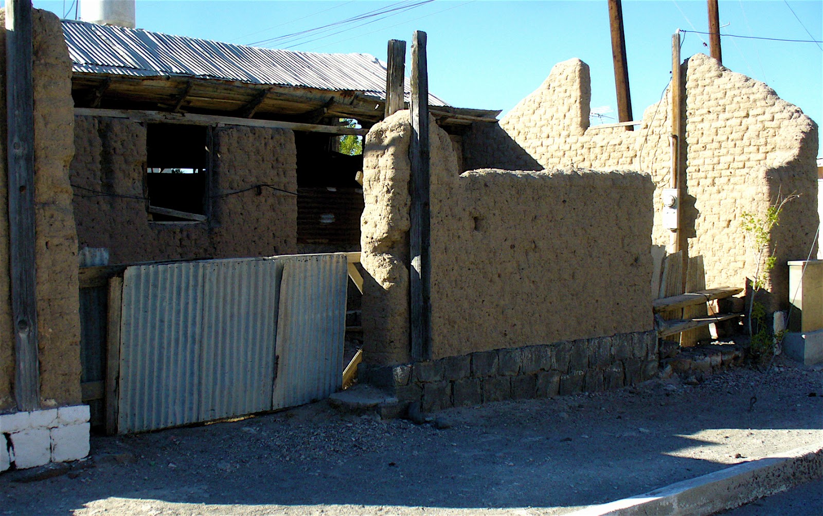 Alt. Build Blog: Old Adobe Buildings In San Ignacio, Baja California Sur