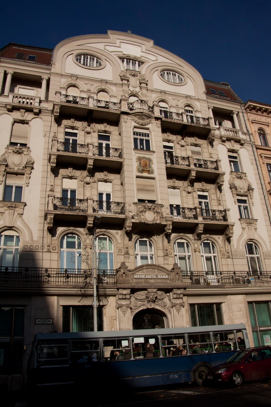 Peach and Thistle: Budapest: Architecture of Two Cities