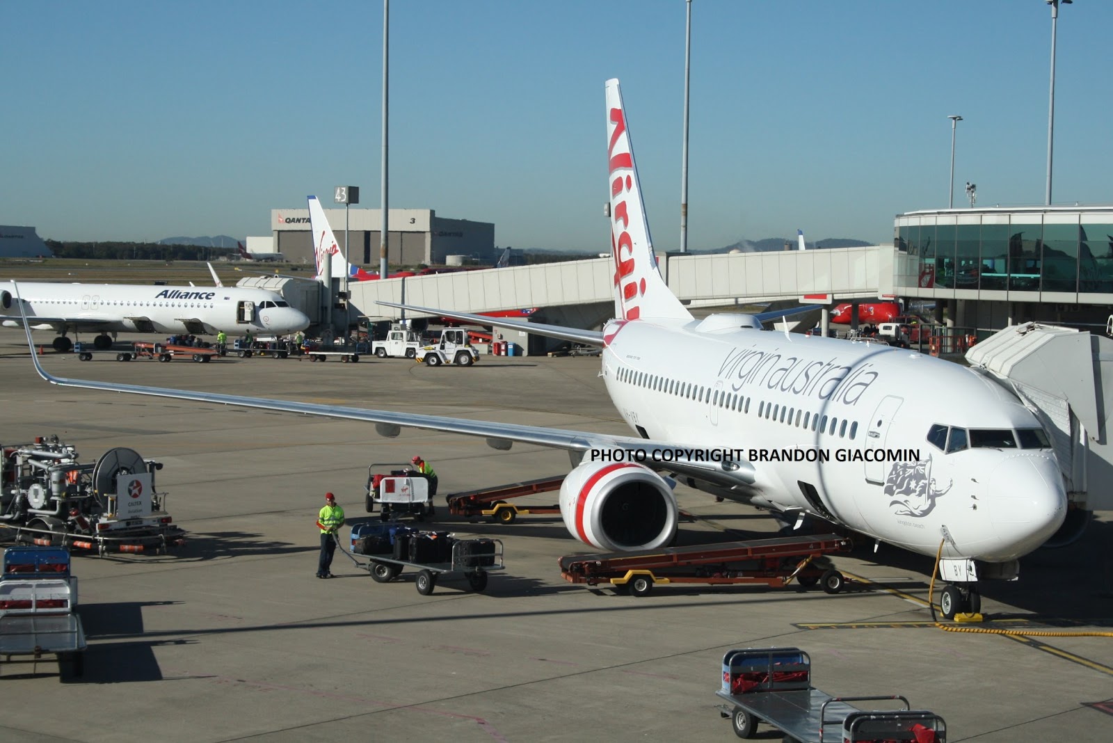 Queensland Plane Spotting: Virgin Blue/Australia Boeing 737-700 VH-VBY