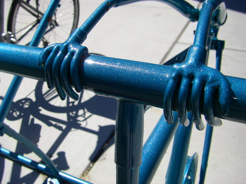 ClubUnivega: Beautiful Bike Racks