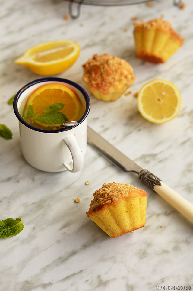 Bocadinhos de Açúcar: Muffins de Limão com crumble