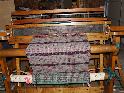 Daisy Hill Weaving Studio: Having Fun with Weaver's Delight Loom