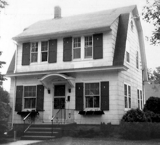 A Sears Puritan "Dollhouse" in Elgin