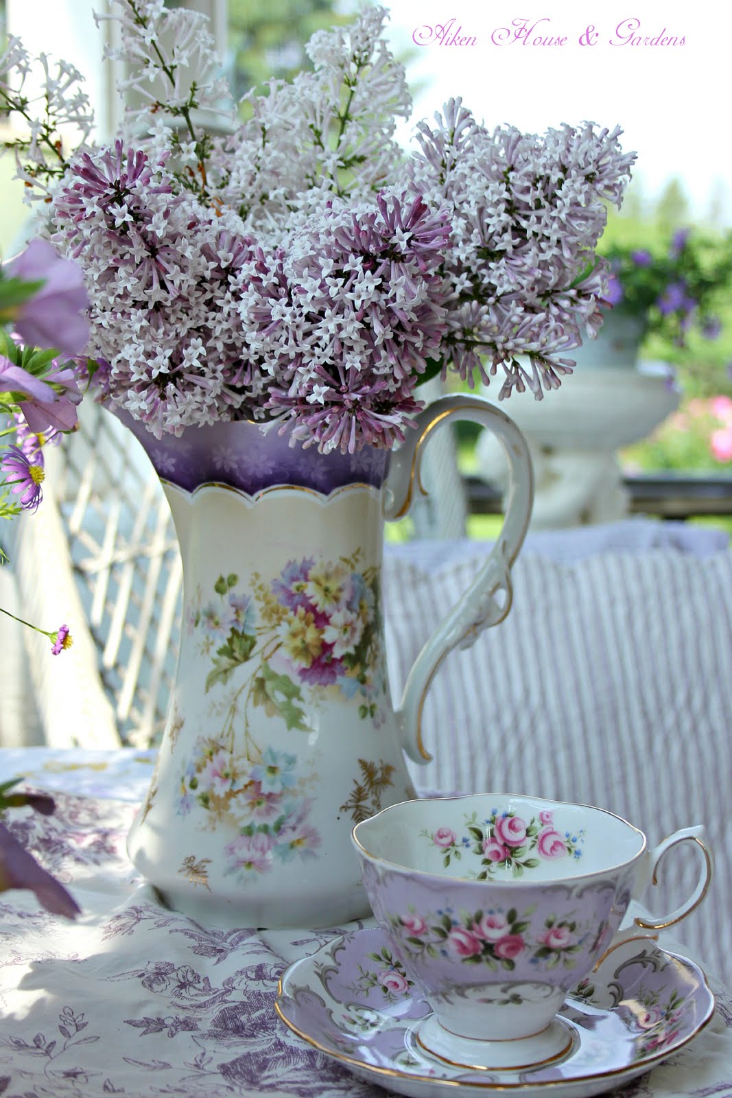 Aiken House & Gardens: Soft and Pretty Tea Time