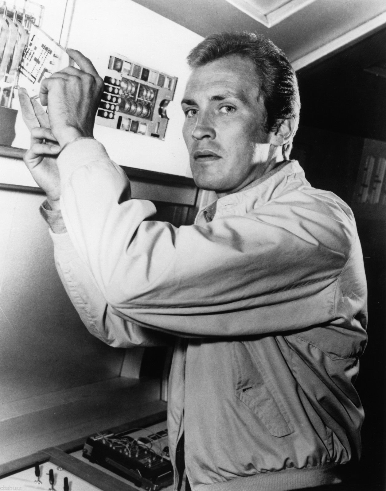 RETRO DISCOVERY PAGE!: THE INVADERS TV series 1967