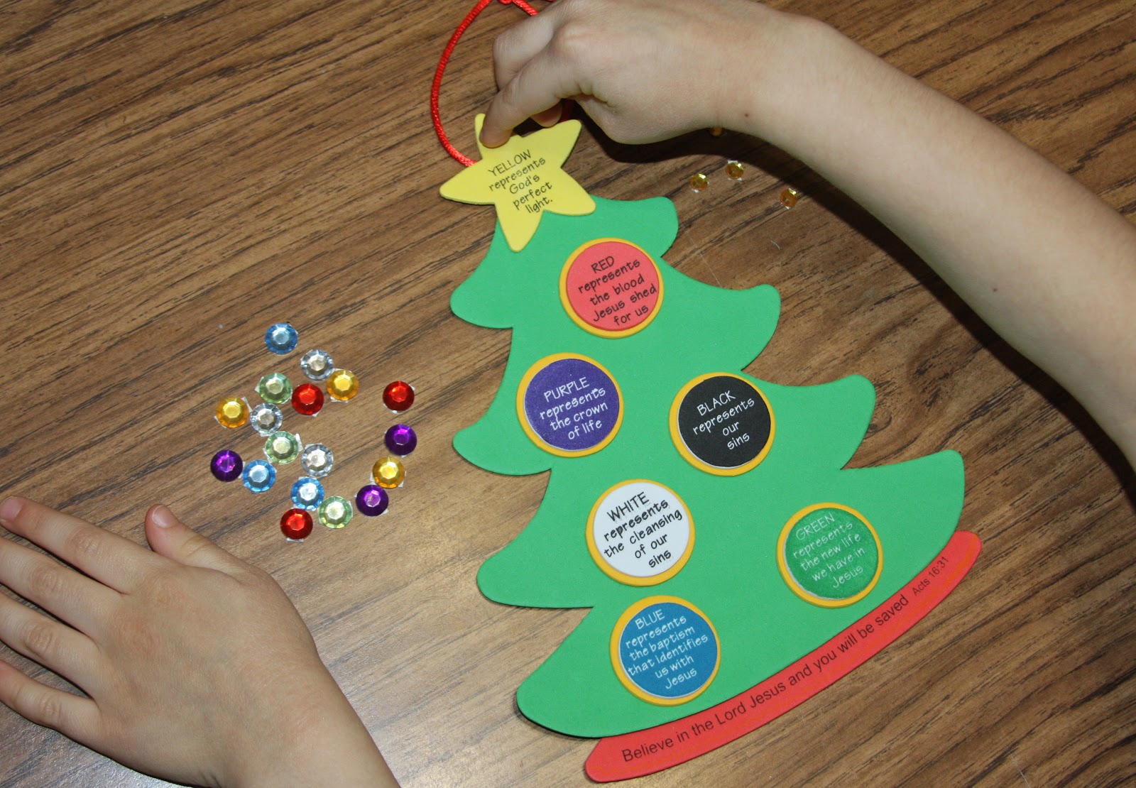 A Learning Journey: "Colors of Faith" Christmas Tree Craft
