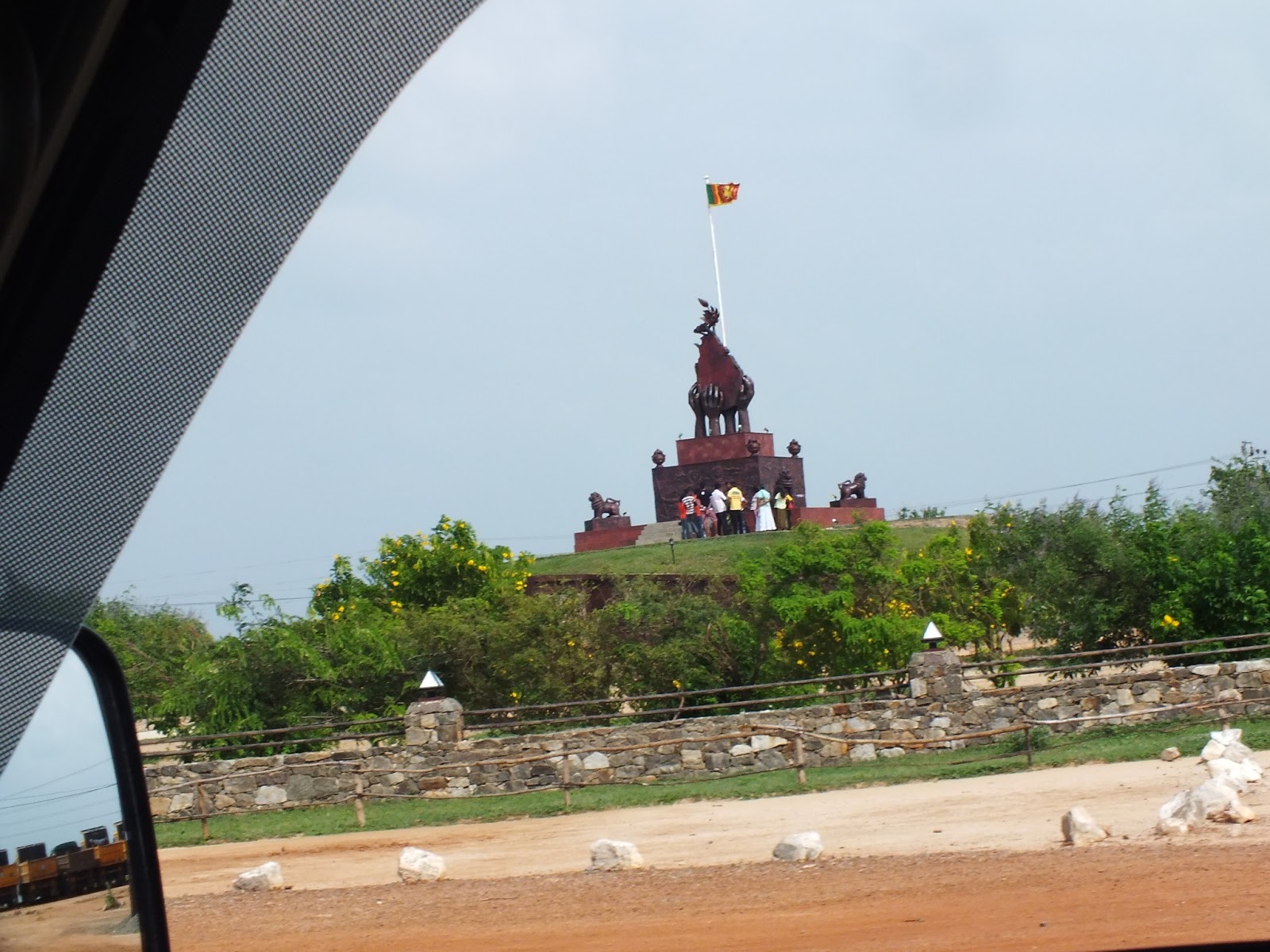 Images of Sri Lanka on blogspot.com: Elephant Pass, Sri Lanka.