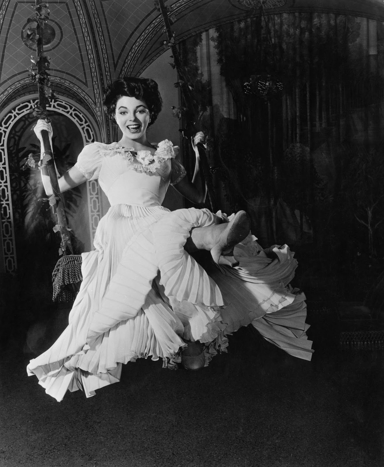 Slice of Cheesecake: Joan Collins, pictorial