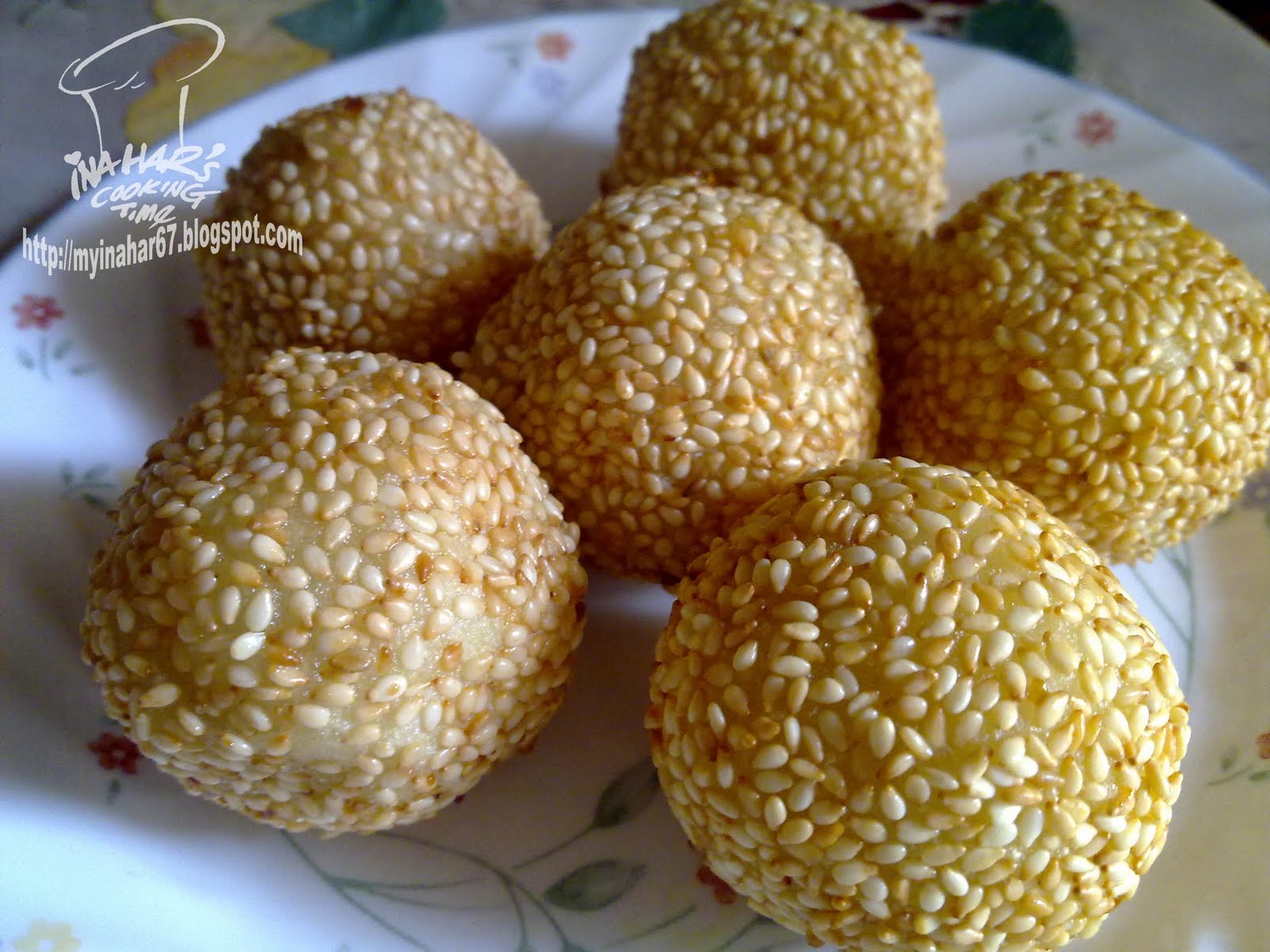 INAHAR'S COOKING TIME!: KUIH BOM PULAK DAH!!