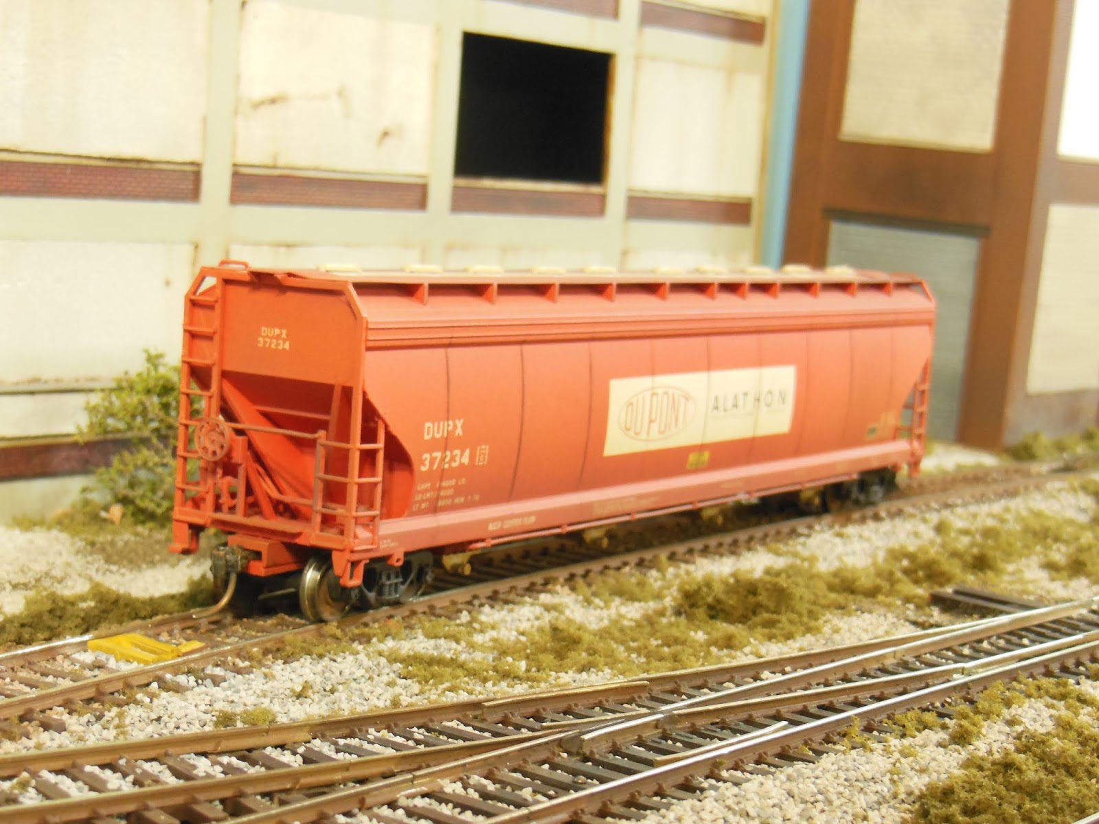 JSSX Railway: GLX Scale Models Derail Detail