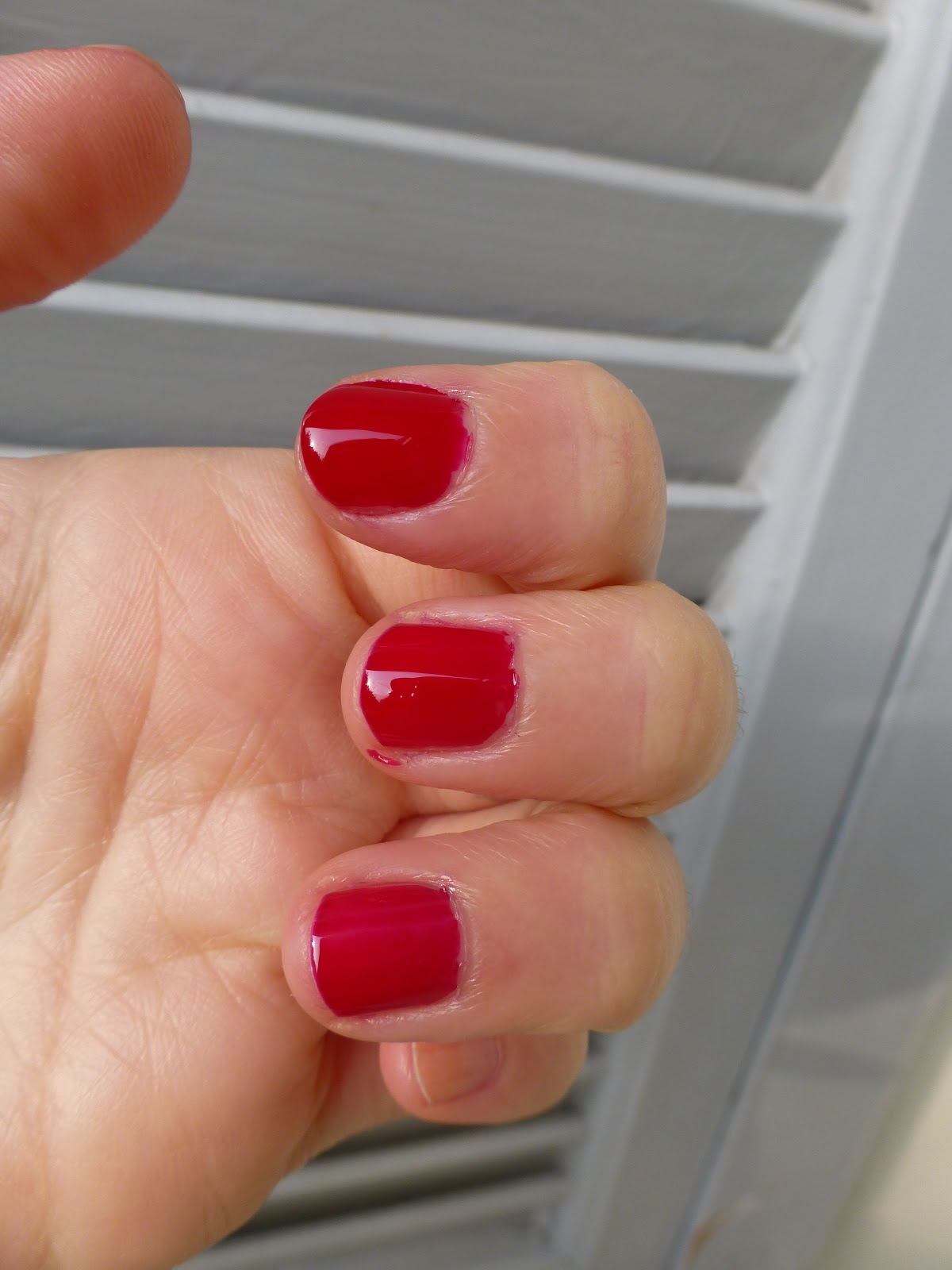 Jojo's Nail Musings and More: Comparison of Essie Macks, Up's, and ...
