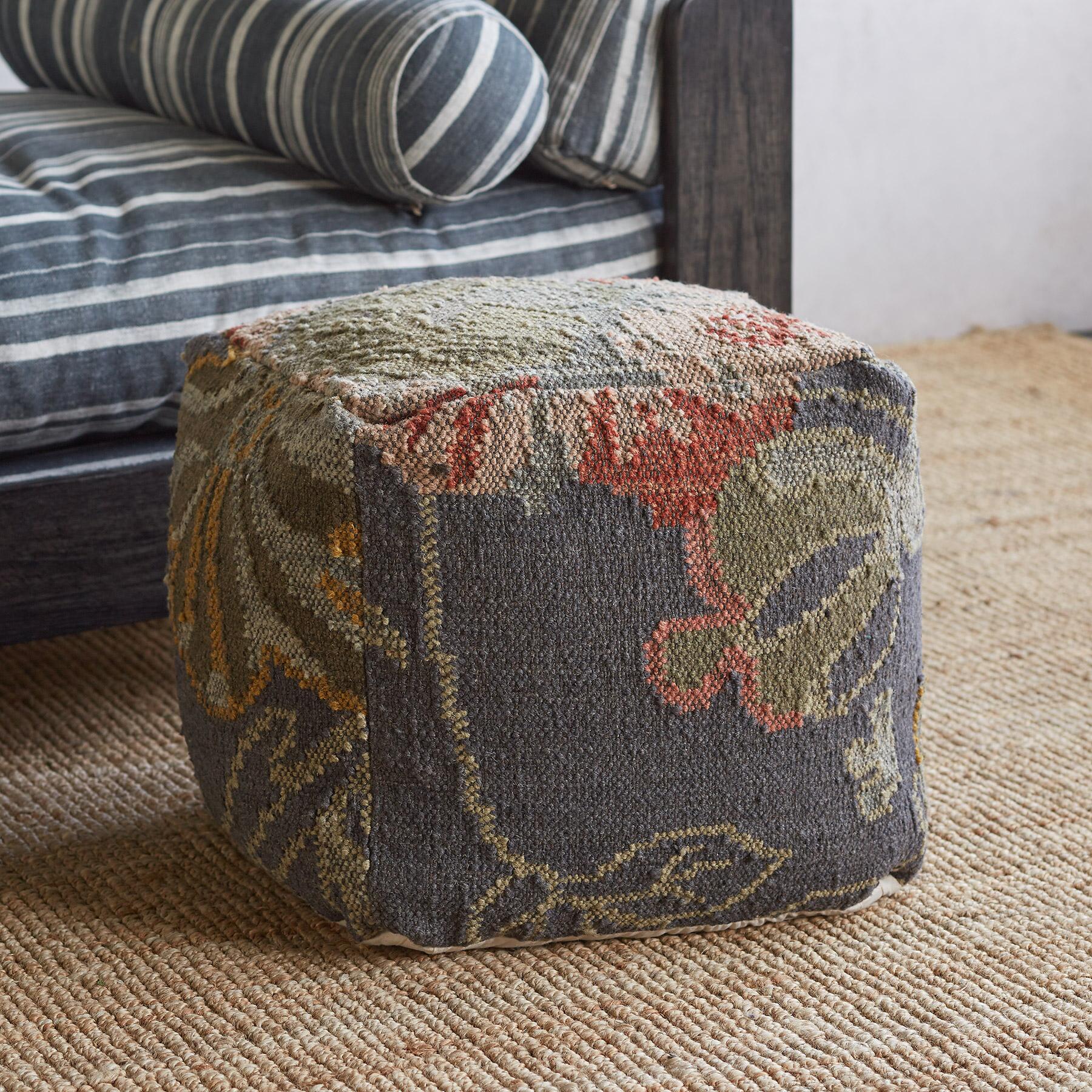 Horse Country Chic: The Perfect Pouf