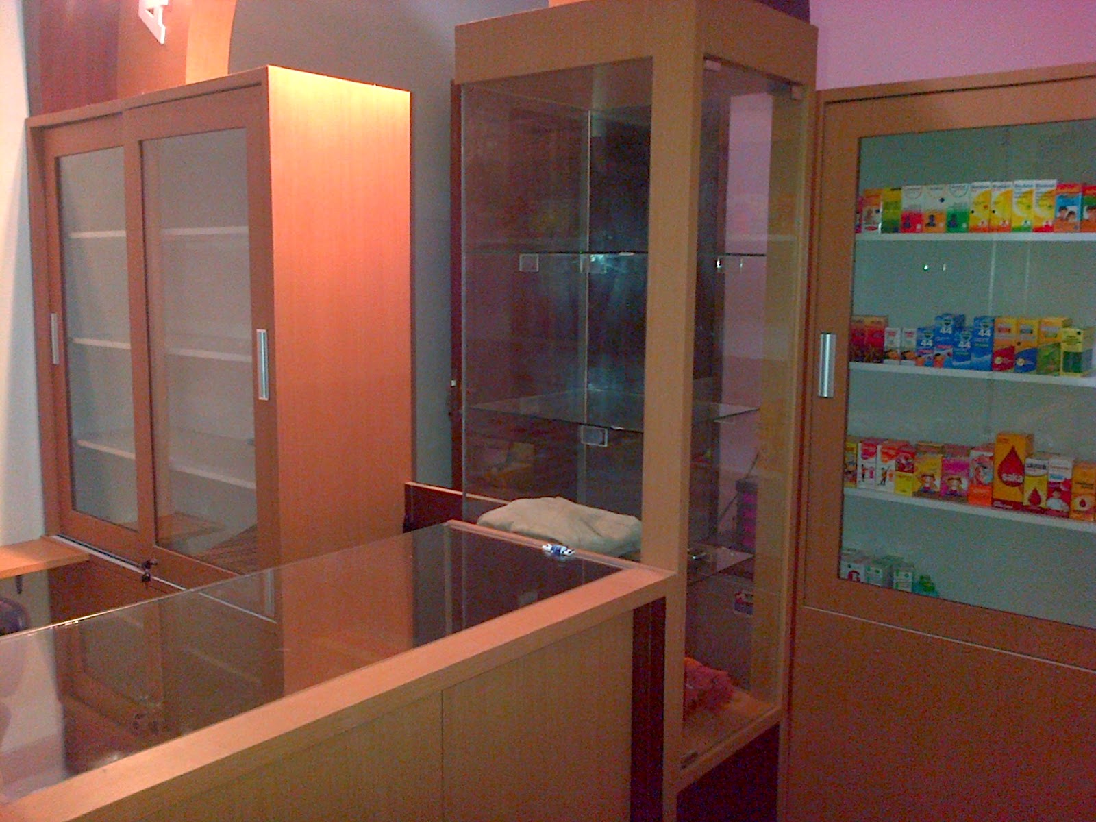 20 Contoh Desain Apotek Modern Terbaru - Model Desain Rumah Minimalis