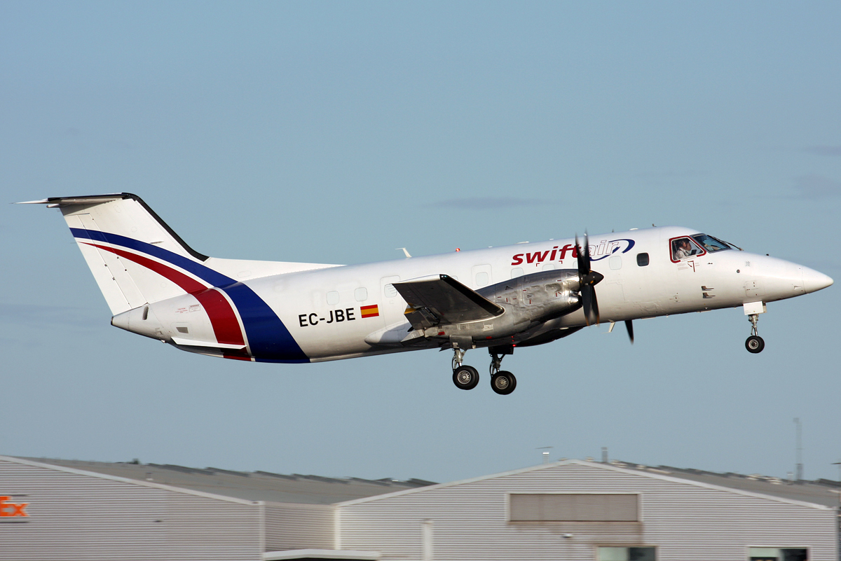 WORLD AIRCRAFT IMAGES by Terry Wade: EC-JBE E120 SWT EGSS (London ...