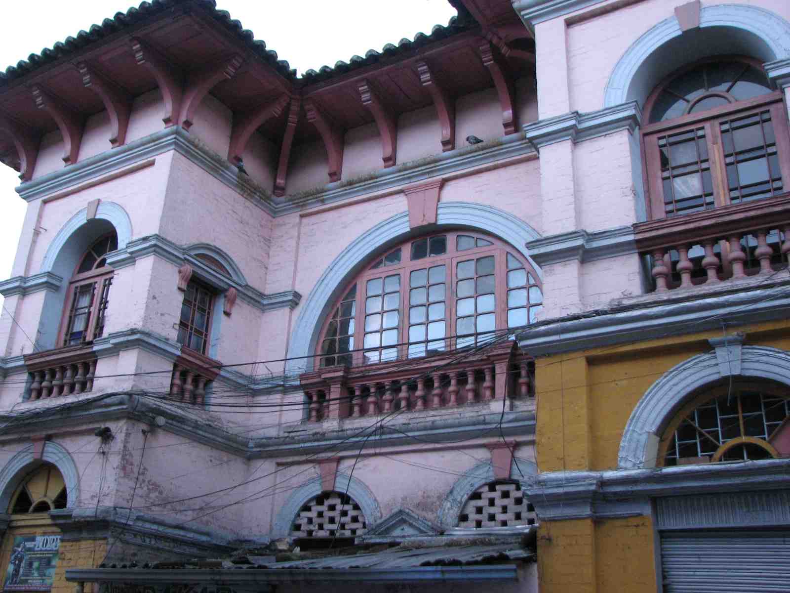 Mike's Bogota Blog: Bogotá's Historic Center: Decadence and Renaissance