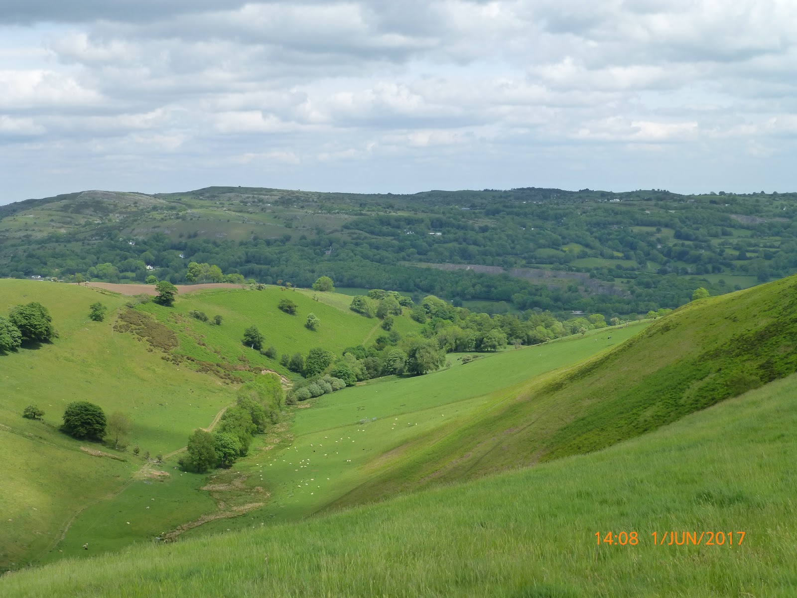 Harris Hikers: Llanarmon-yn-Ial, Eryrys and Around Moel Gyw 1st June 2017